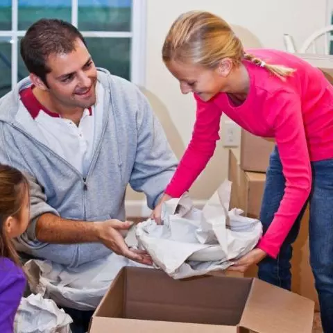 movers packing paper